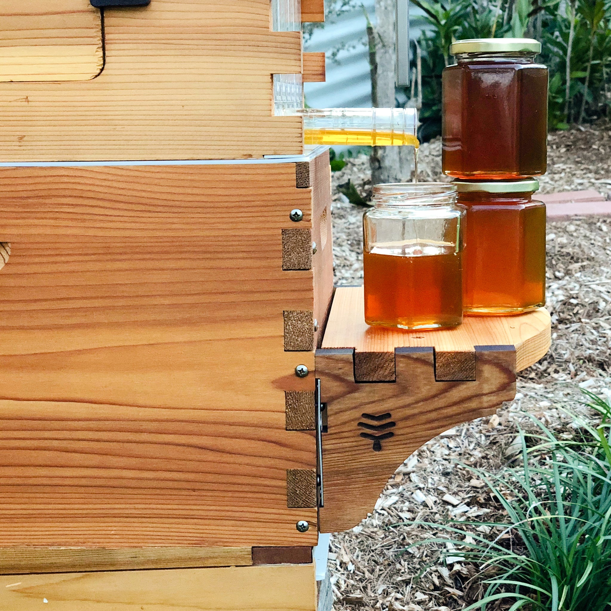 Flow Honey Harvesting Shelf Bracket l Flow Hive - Flow Hive AU